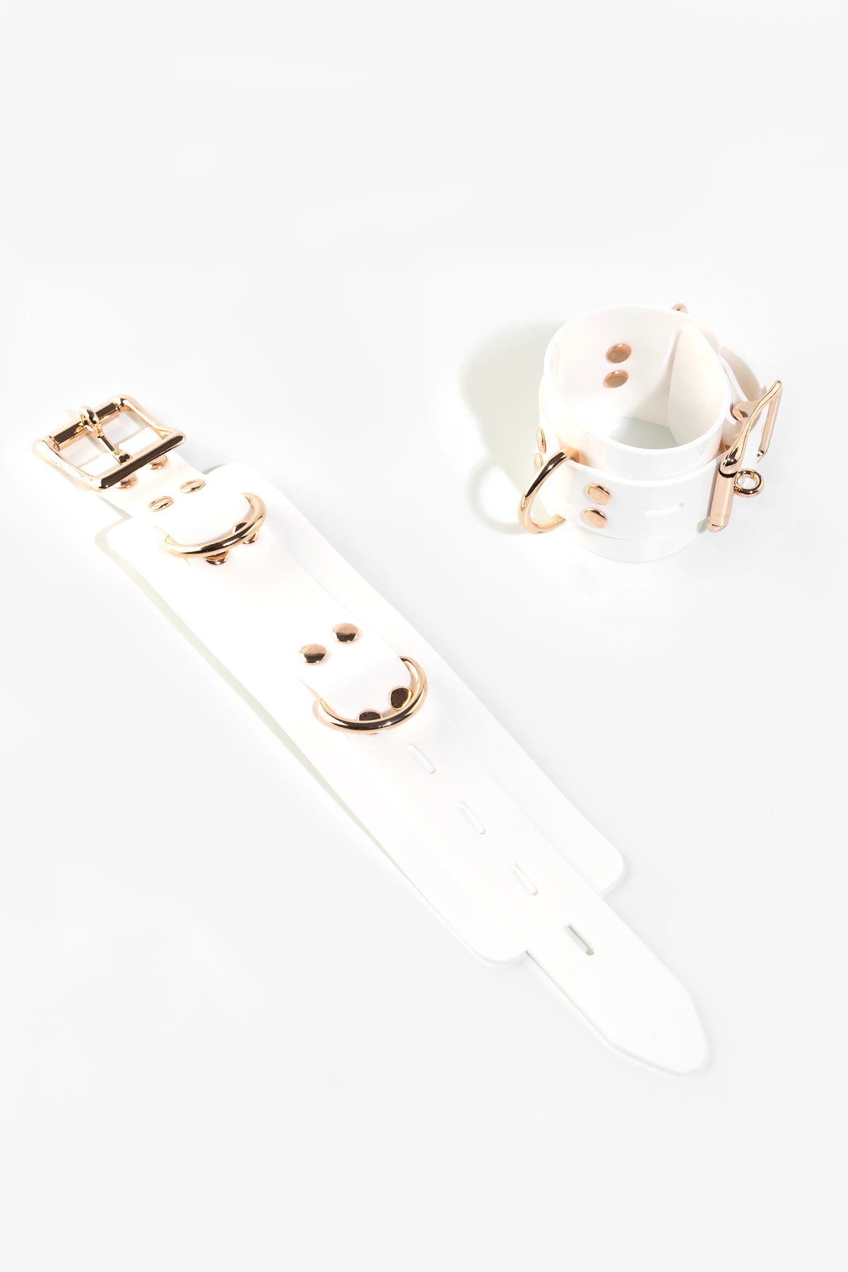 Lockable wrist cuffs, white/gold